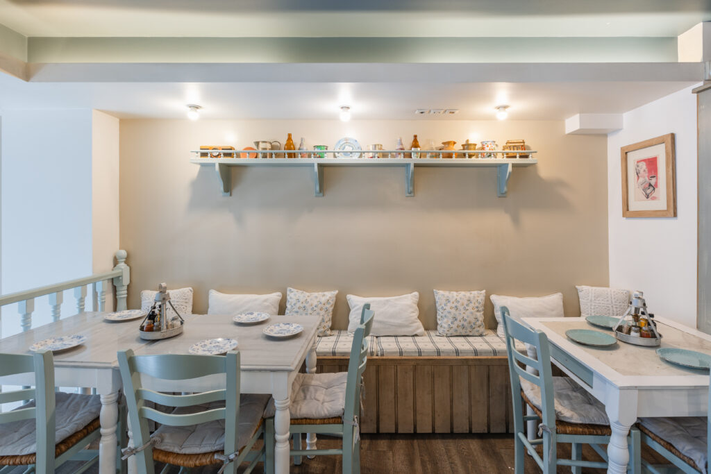 ΕΠΙΚΟΙΝΩΝΙΑ – Lambrinaki